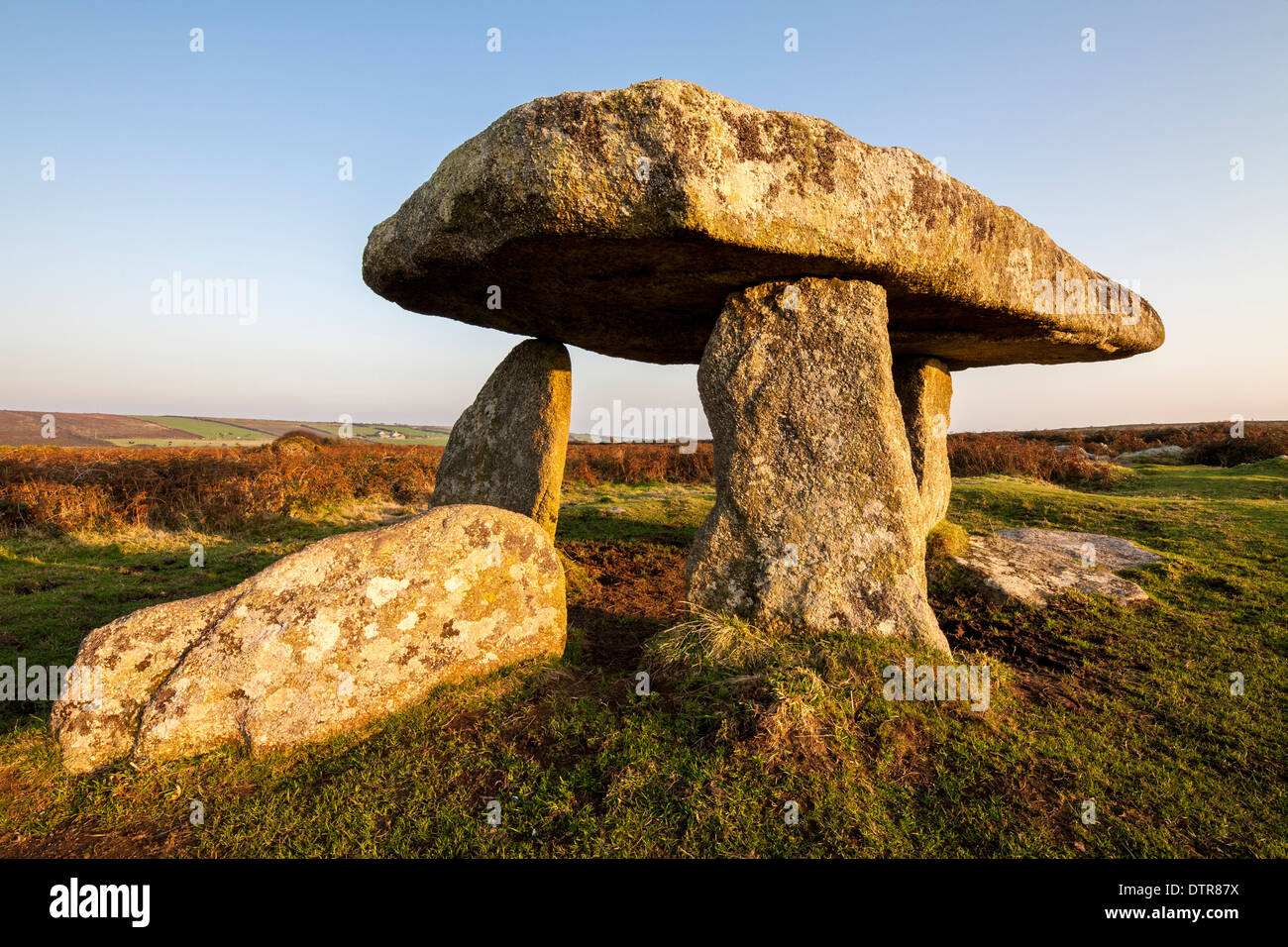 Lanyon Quoit Cornwall England UK Stock Photo - Alamy