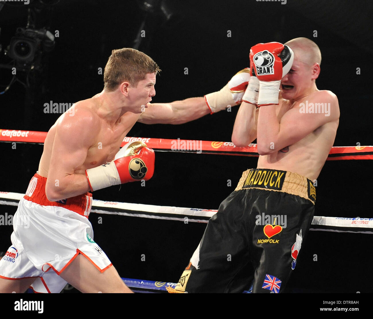 Boxing hull hi-res stock photography and images - Alamy