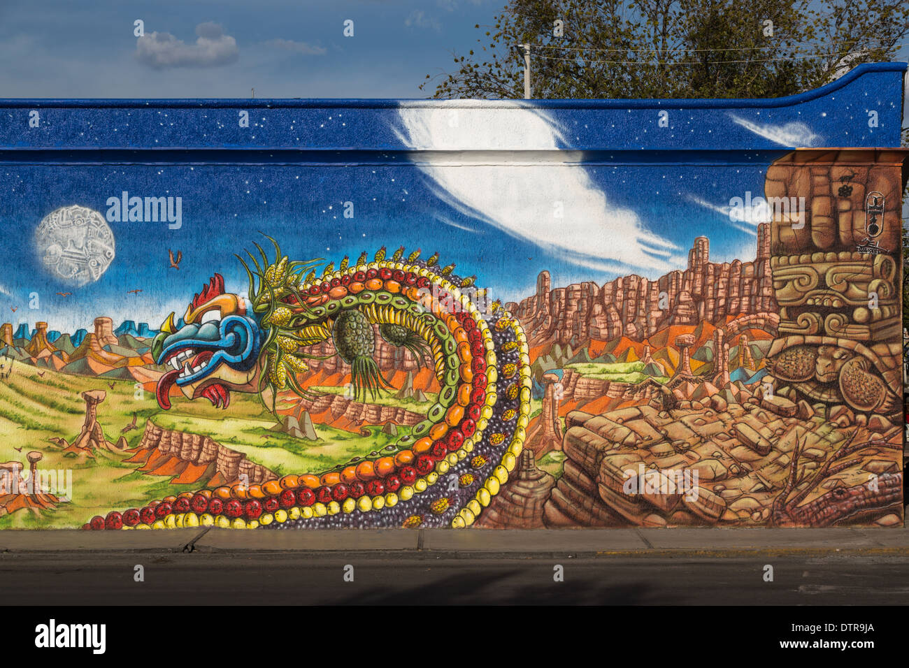 Graffiti de dragon hi-res stock photography and images - Alamy