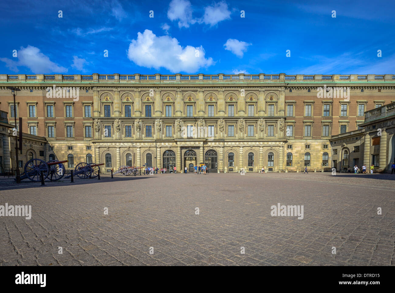 Outer courtyard at Stockholm's Royal Palace with cannons Stock Photo ...