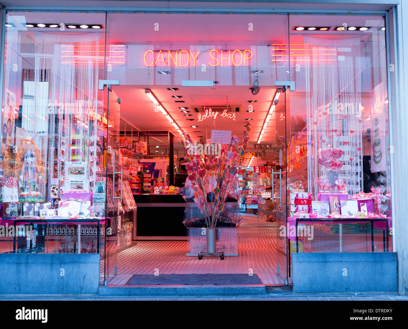 A pink candy shop on Zuidzandstraat, Bruges Stock Photo - Alamy