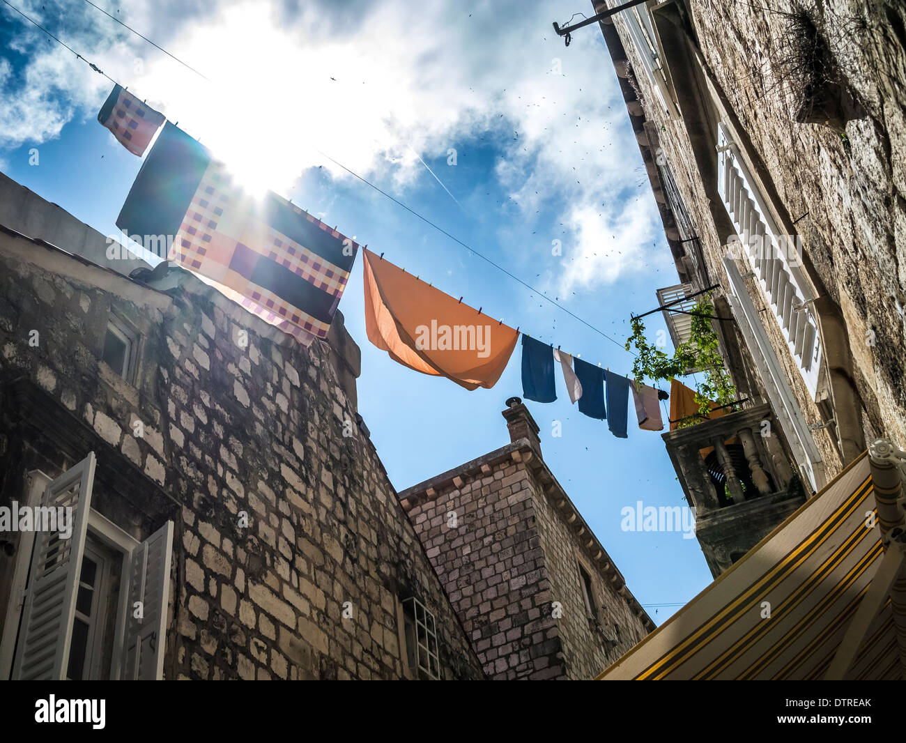 Laundry hung out to dry in the sun hi-res stock photography and images ...