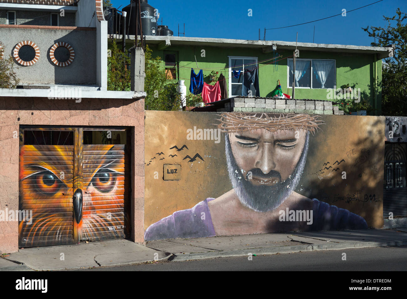 Jesus street art hi-res stock photography and images - Alamy