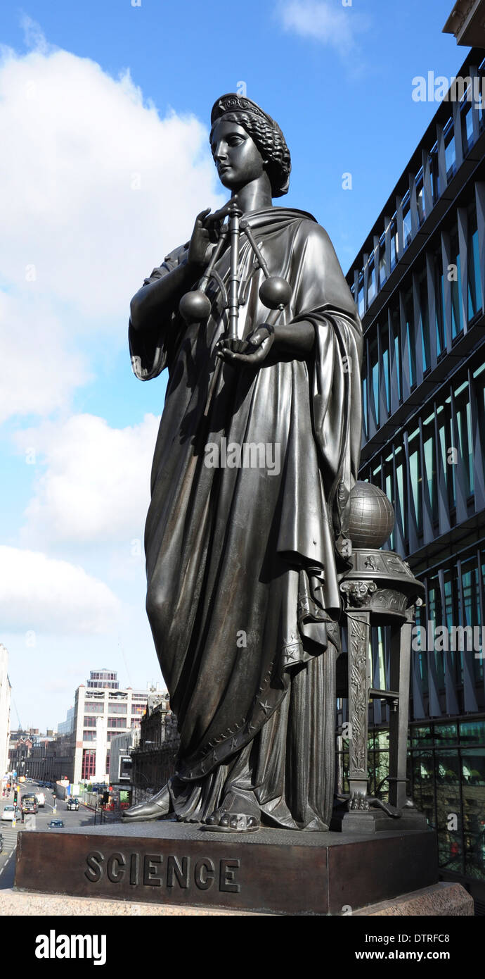 Statue dedicated to "Science", Holborn viaduct road bridge, London ...
