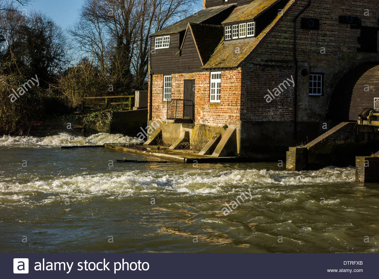 Mill Pond Sluice Gates High Resolution Stock Photography and Images - Alamy