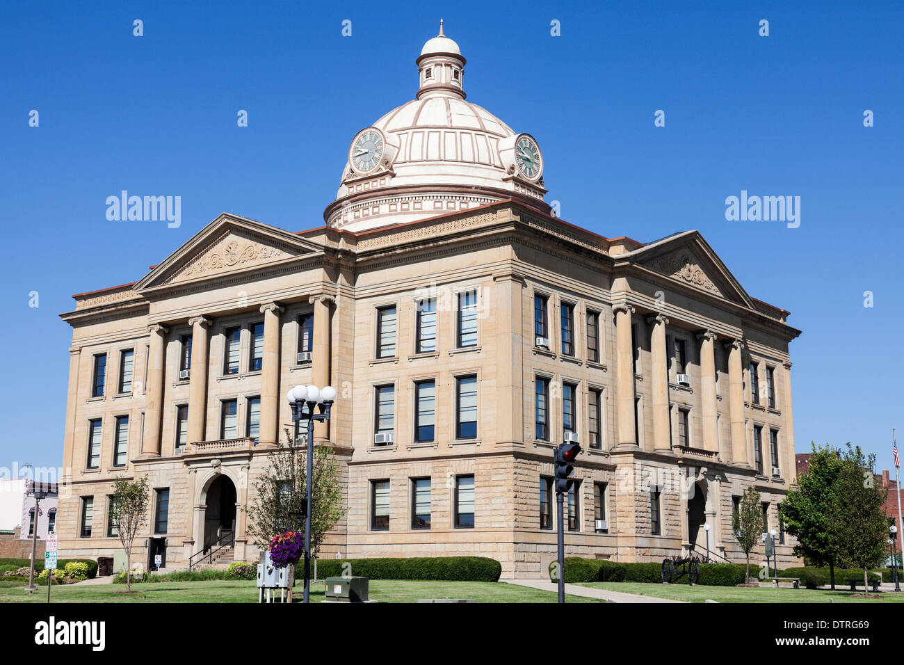 Old courthouse in Lincoln, Logan County, Illinois, United States Stock ...