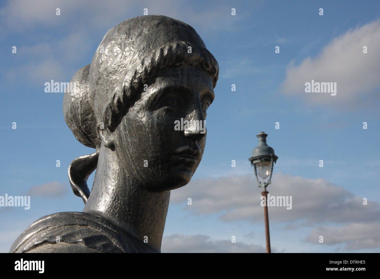 Sculptor staty hi-res stock photography and images - Alamy