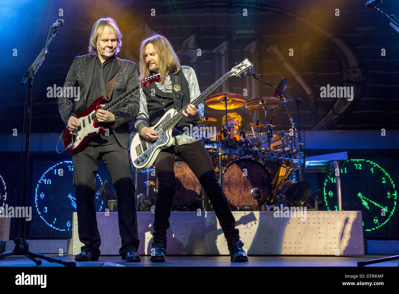 Milwaukee, Wisconsin, USA. 22nd Feb, 2014. JAMES 'J.Y.' YOUNG (L) and ...