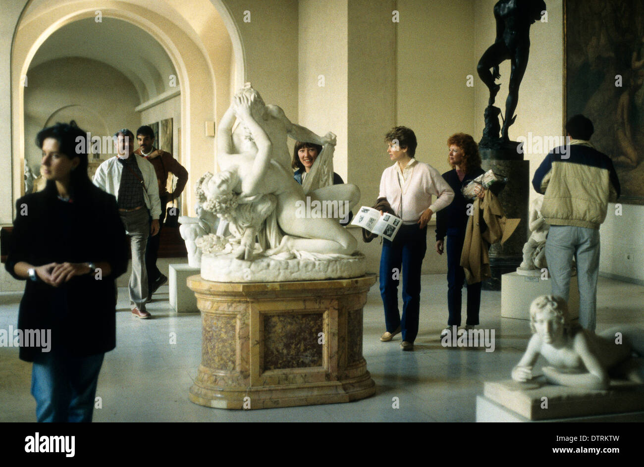 VIsitors and tourists at the Louvre in Paris Stock Photo - Alamy