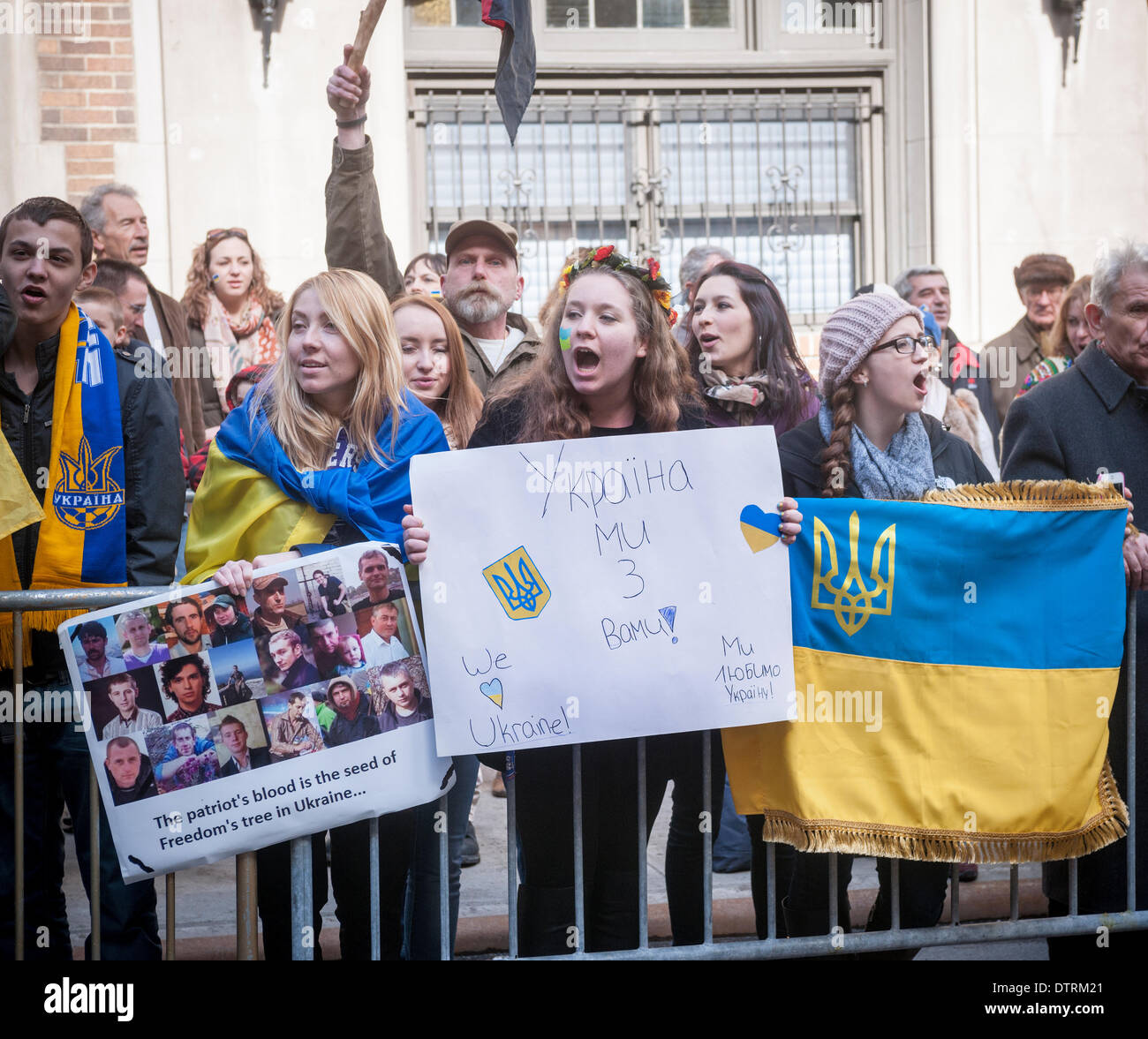 New York, USA. 23rd Feb, 2014. Ukrainian-Americans and their supporters ...