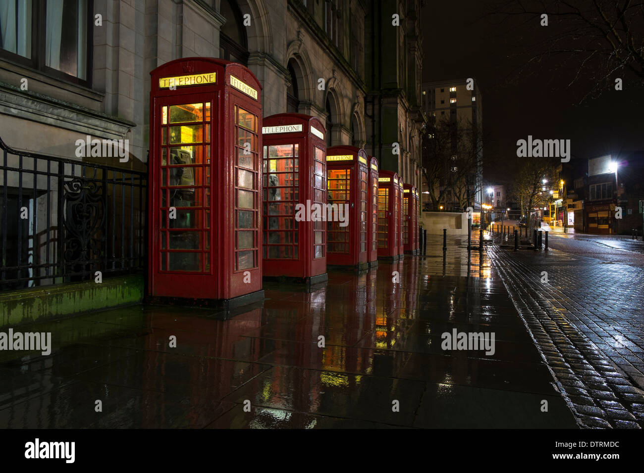 Red Telephone Box Stock Photo - Alamy