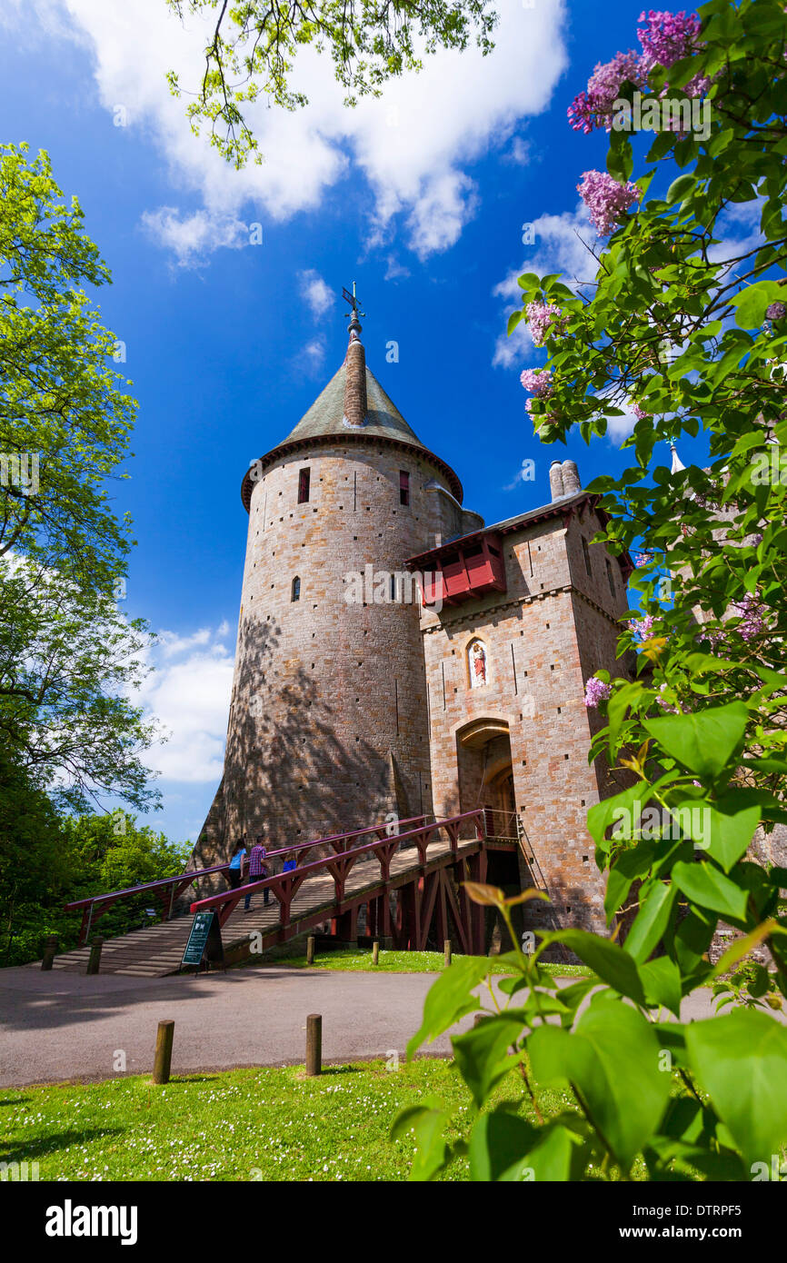 Castell coch hi-res stock photography and images - Alamy