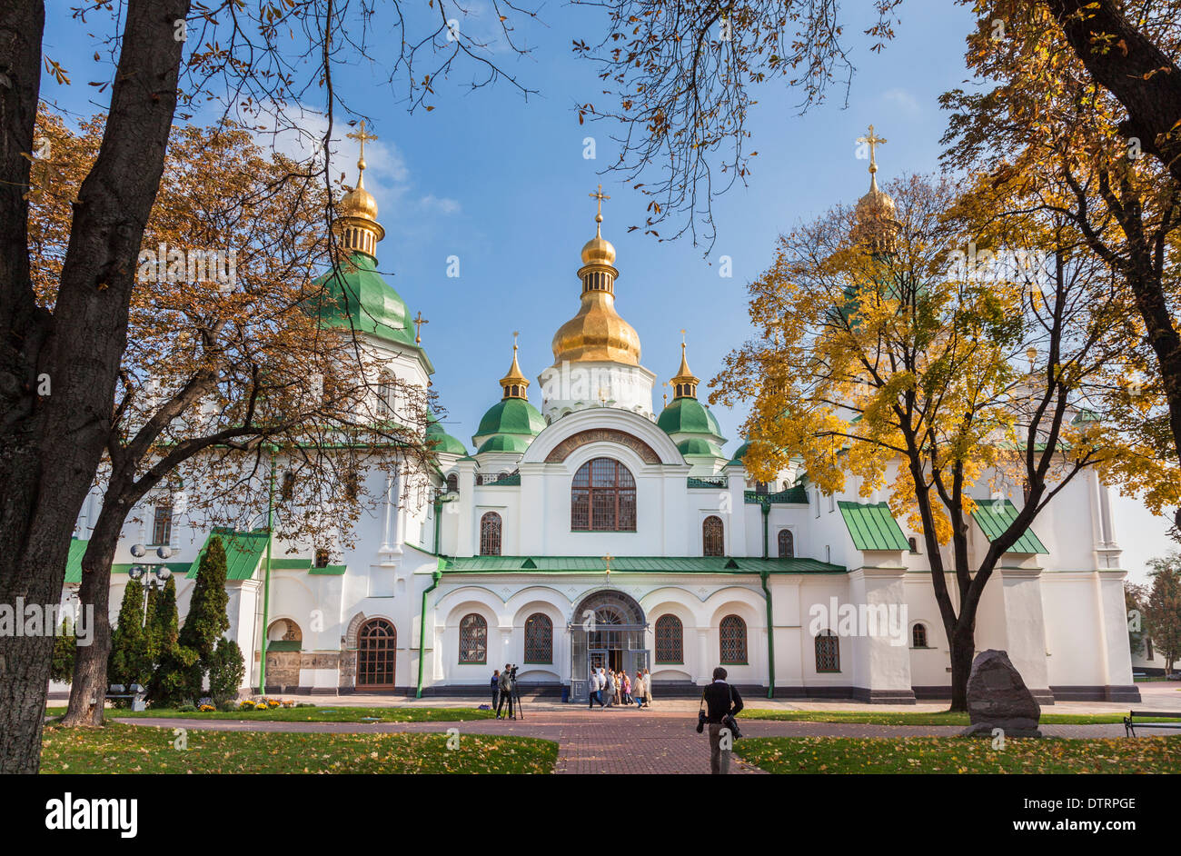 Gleaming golden and green domes of St Sophia's Cathedral, Kiev, Ukraine ...