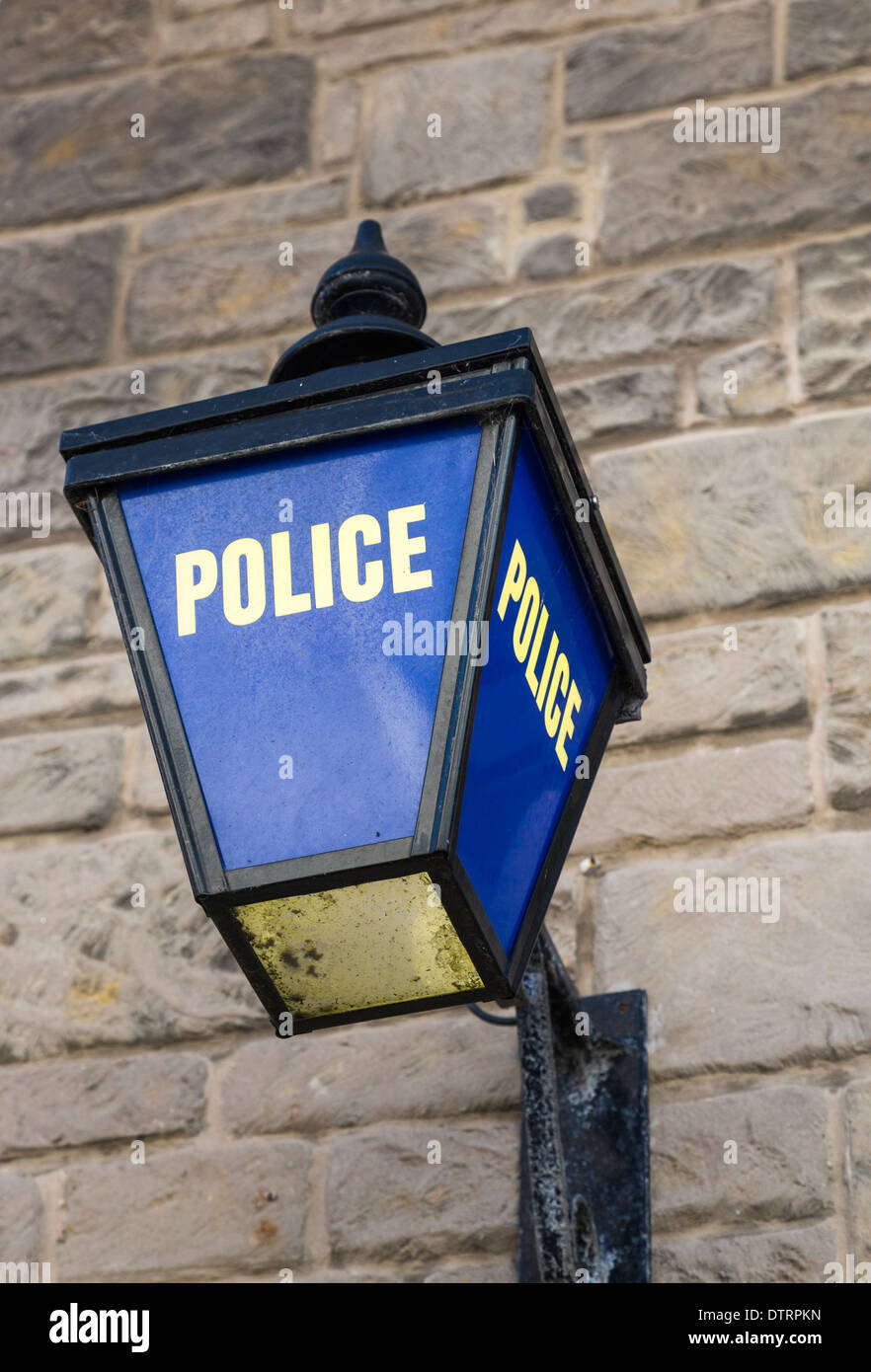 Blue lamp police station hi-res stock photography and images - Alamy