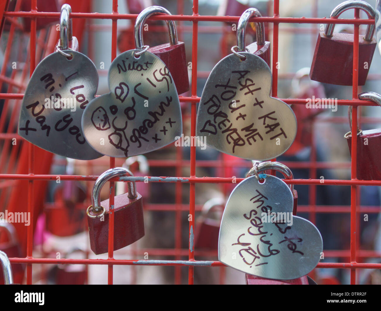 Messages hi-res stock photography and images - Alamy