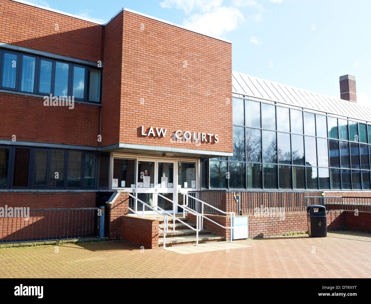 Building front facade sign logo court external outside england entrance ...