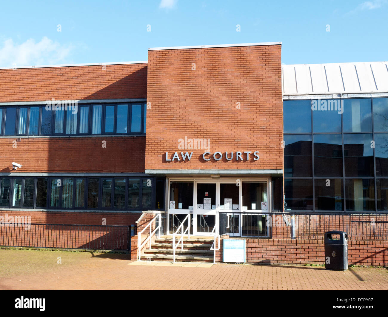 Courts sign uk hi-res stock photography and images - Alamy