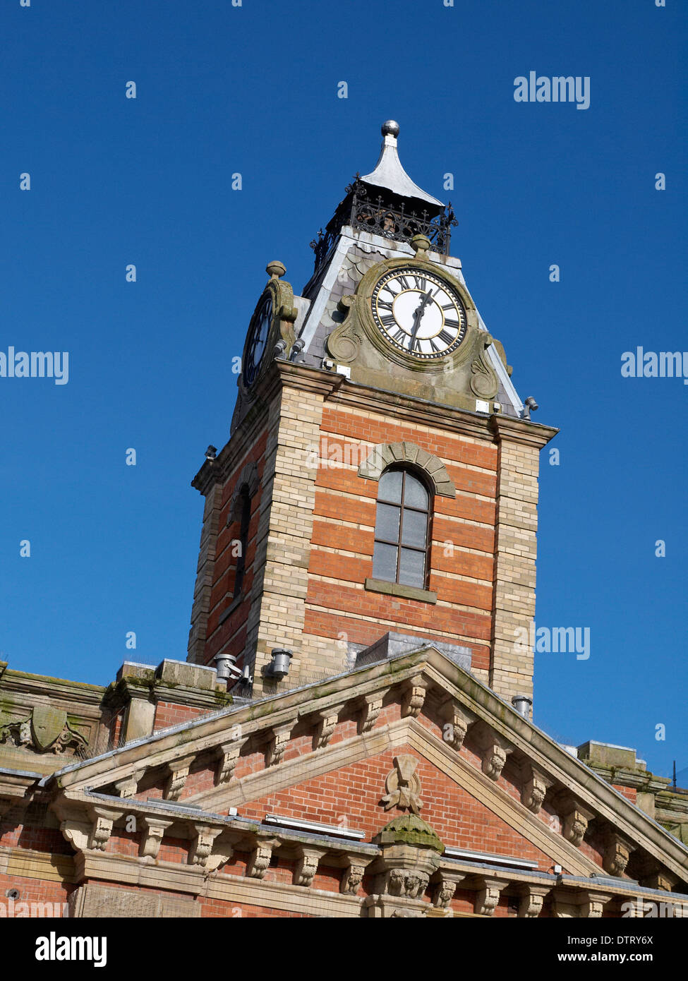 Crewe municipal buildings hi-res stock photography and images - Alamy