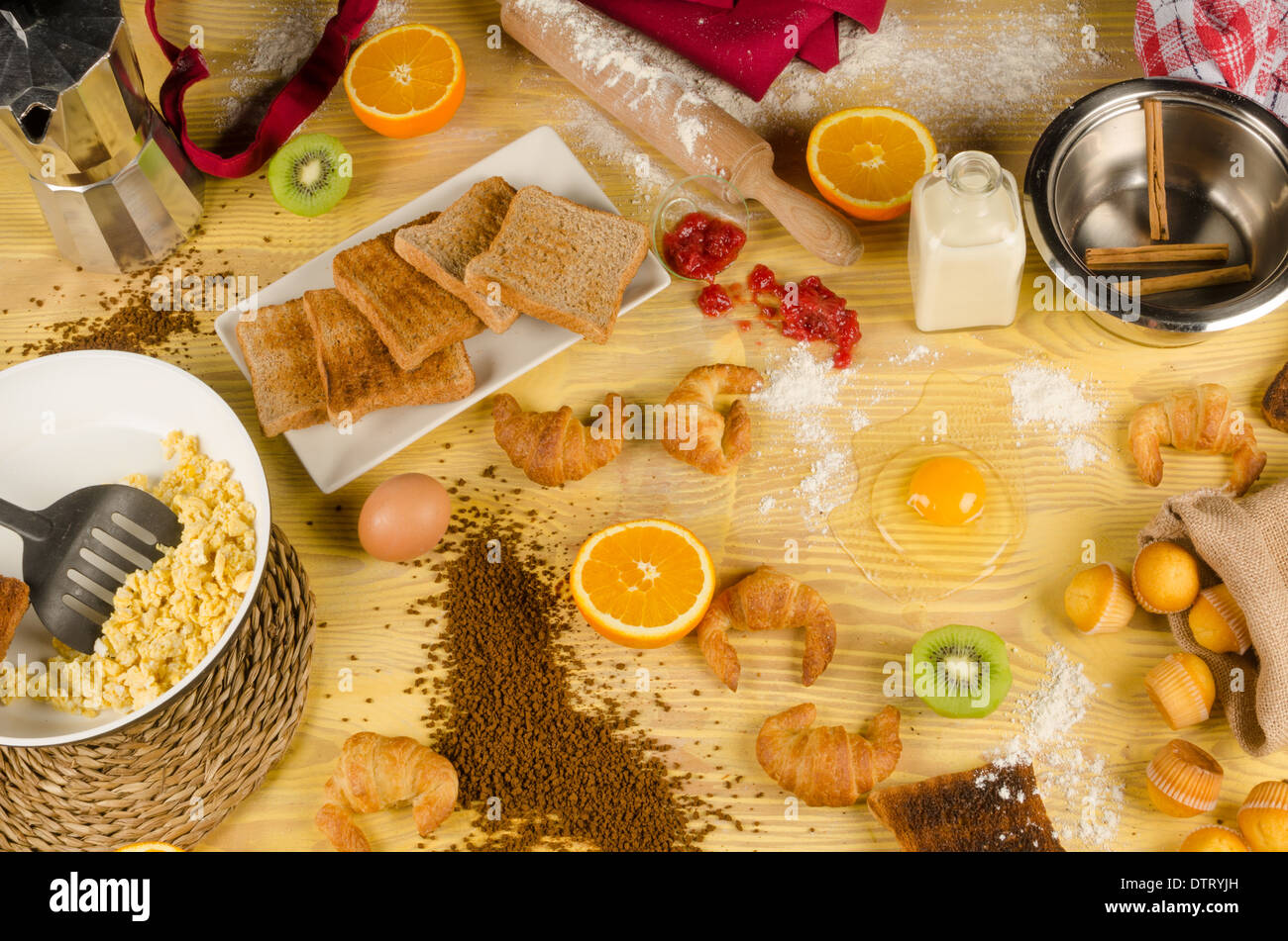 Messy kitchen disorder hi-res stock photography and images - Alamy