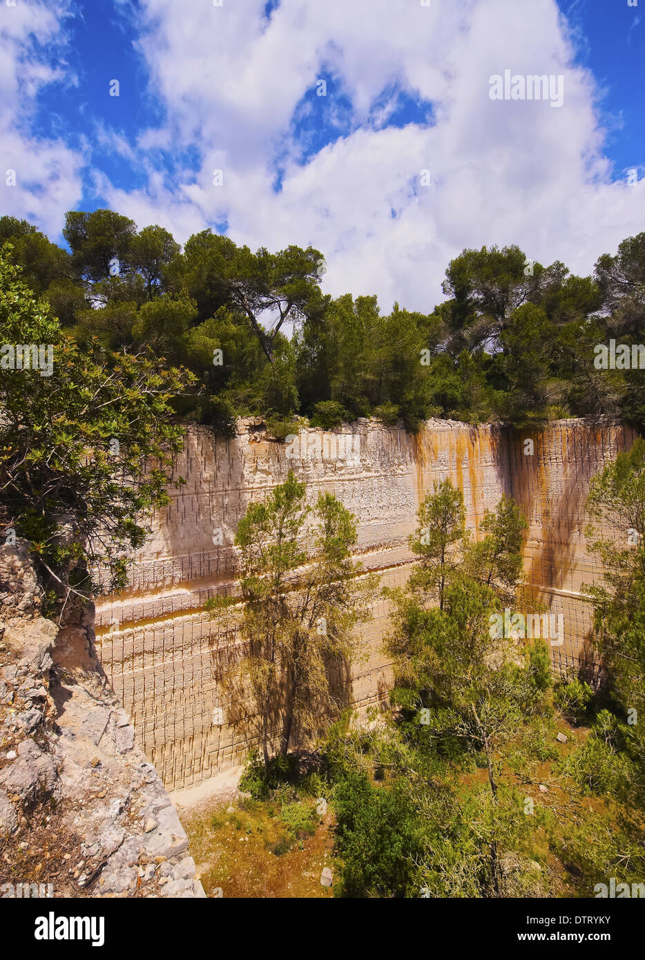 Stone quarry menorca hi-res stock photography and images - Alamy