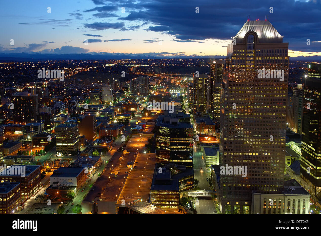 Calgary office buildings hi-res stock photography and images - Alamy