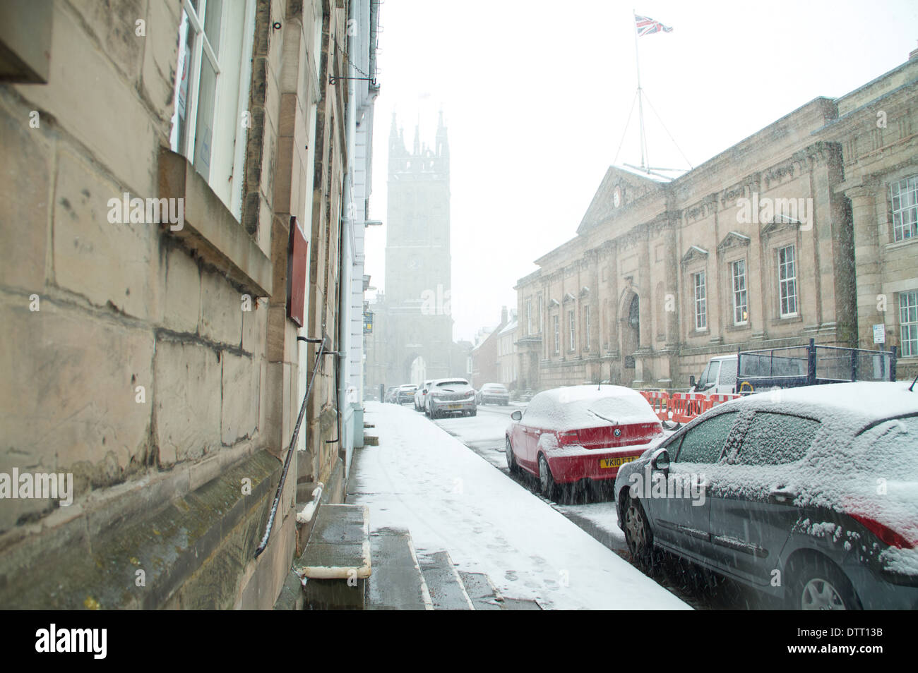 Snow footsteps hi-res stock photography and images - Alamy