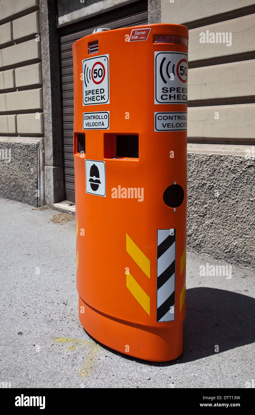 Speed traps hi-res stock photography and images - Alamy
