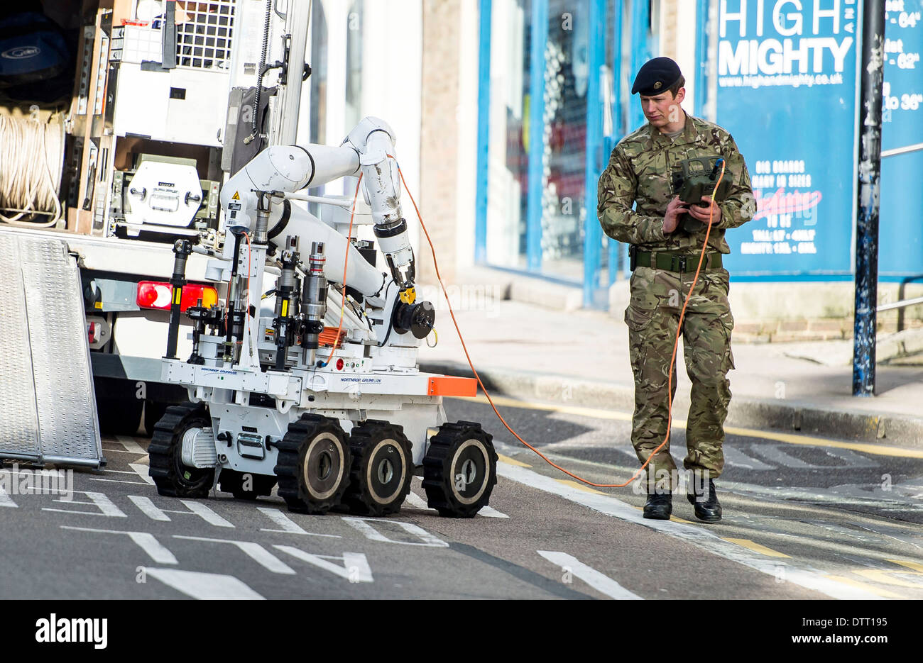 Uk bomb disposal hi-res stock photography and images - Alamy