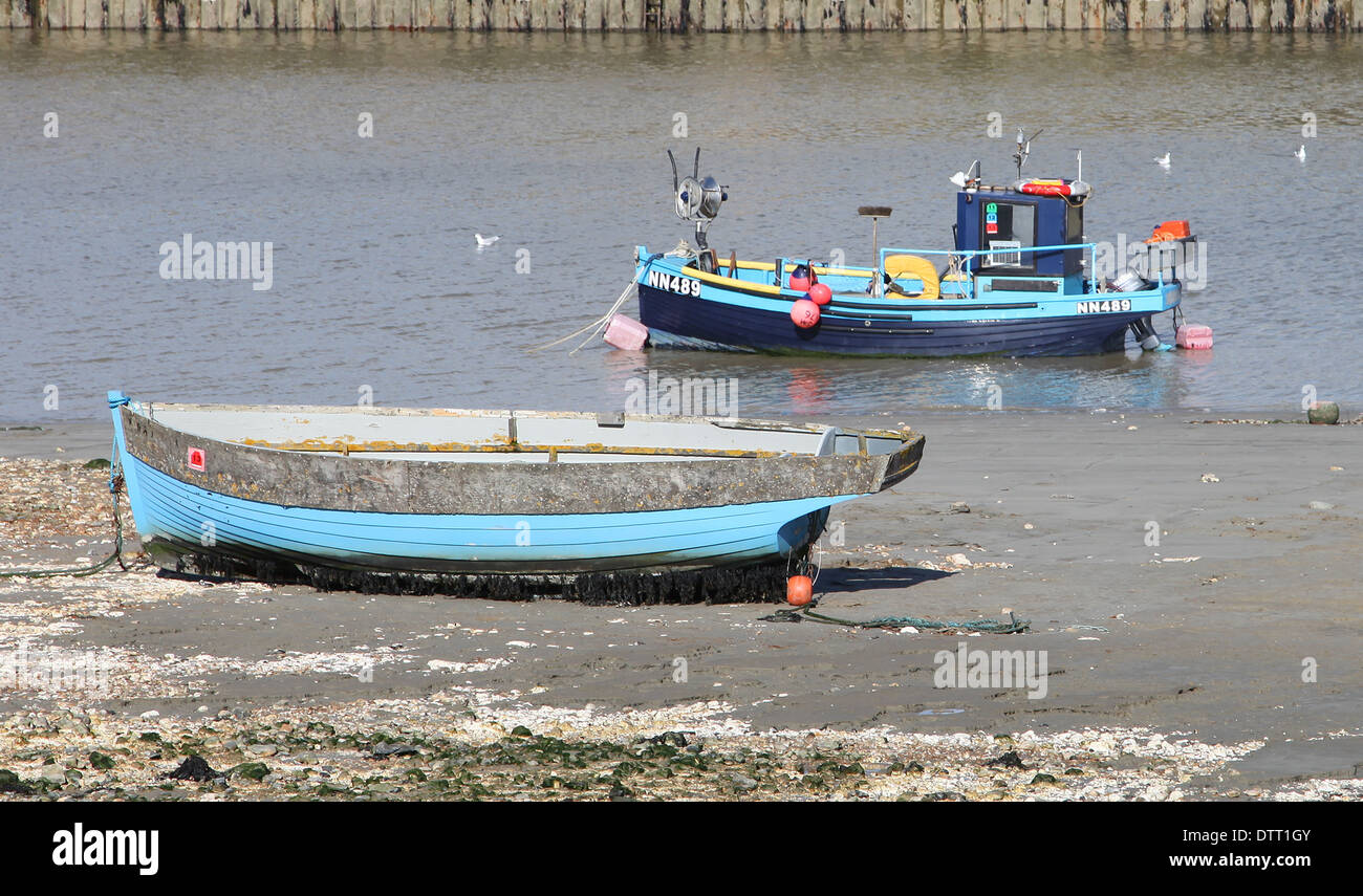 Blue boats hi-res stock photography and images - Alamy