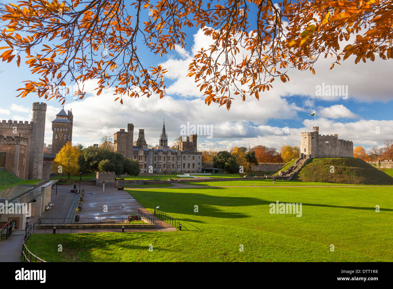 Cardiff castles hi-res stock photography and images - Alamy