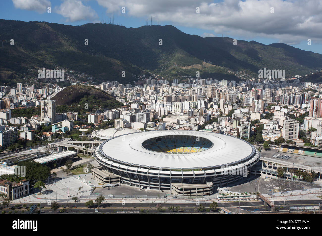 Maracana stadium hi-res stock photography and images - Alamy