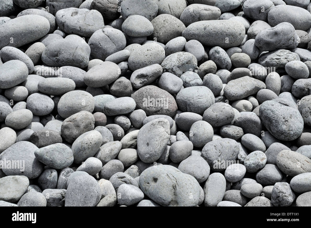 Pile of pebbles hi-res stock photography and images - Alamy