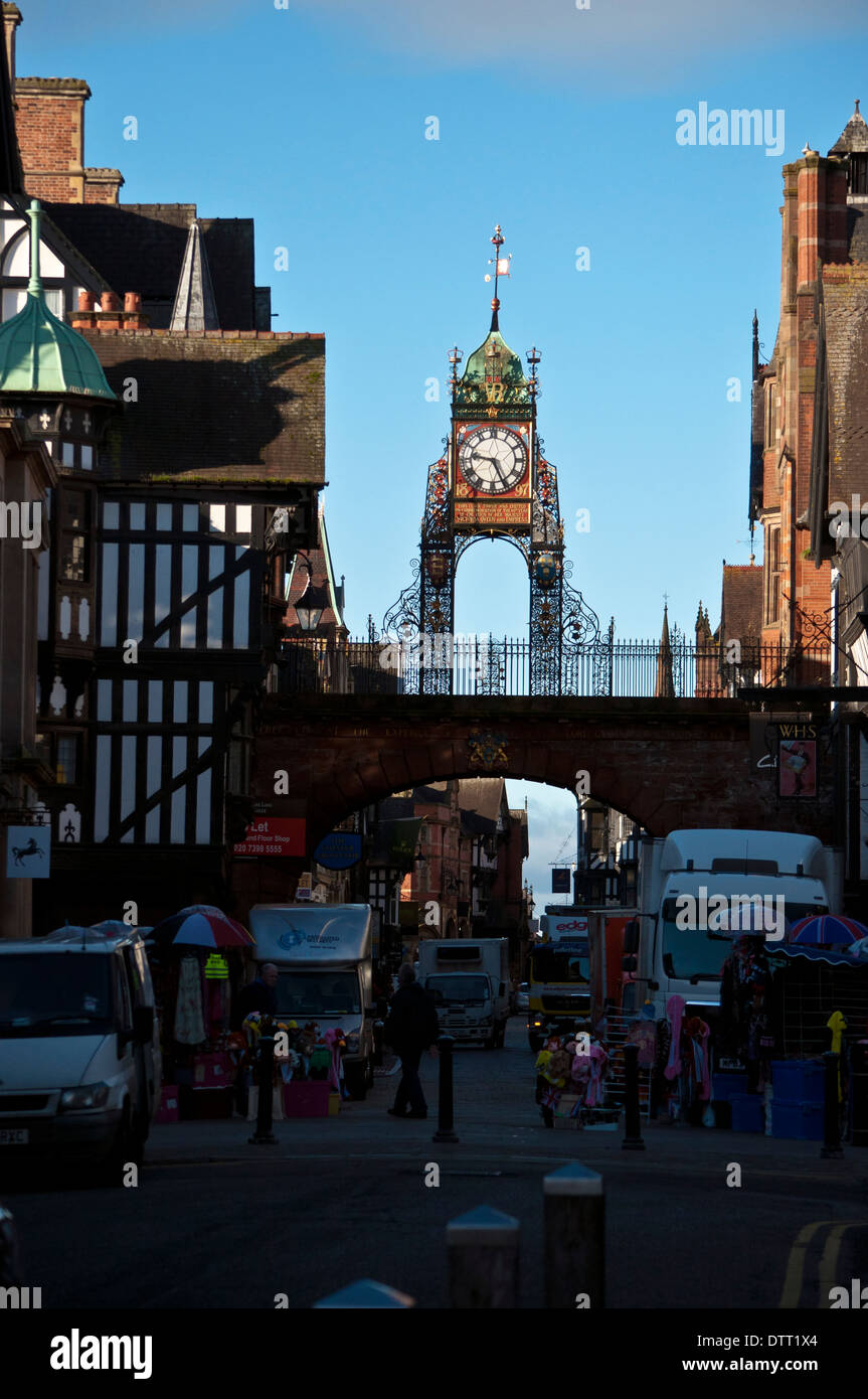 Busy traffic Chester shopping street Stock Photo - Alamy