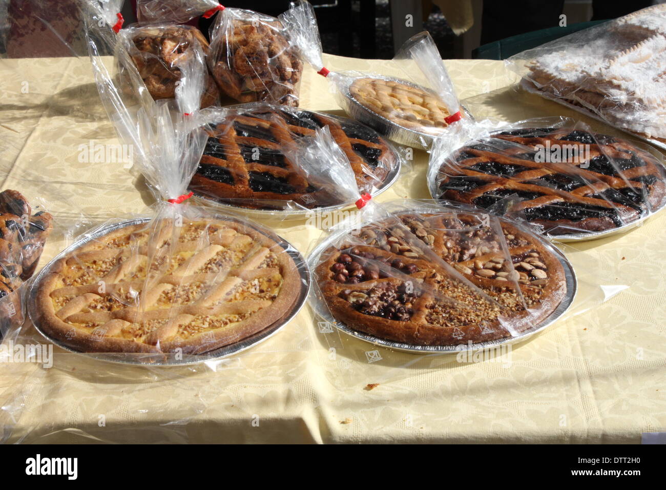 Rome, Italy. 23rd February 2014. Carnival day on Via Oderisi da Gubbio ...