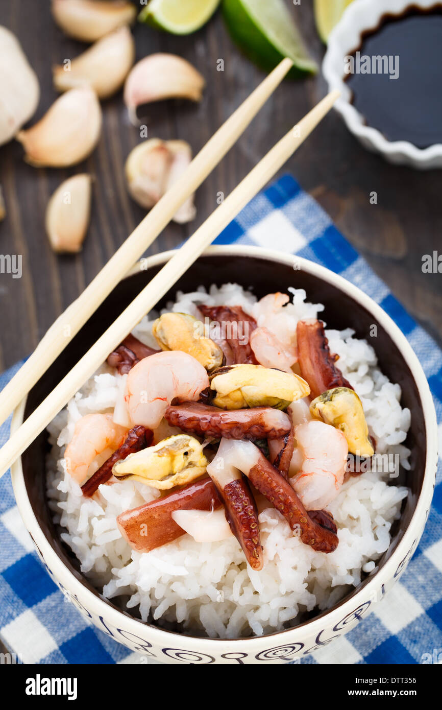 Rice seafood hi-res stock photography and images - Alamy