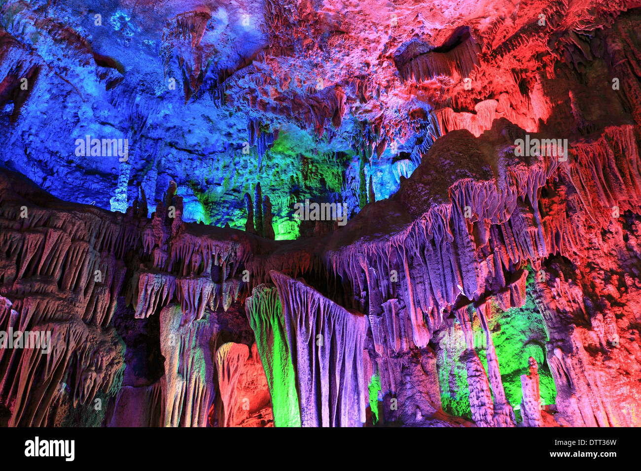 Stalactites hi-res stock photography and images - Alamy