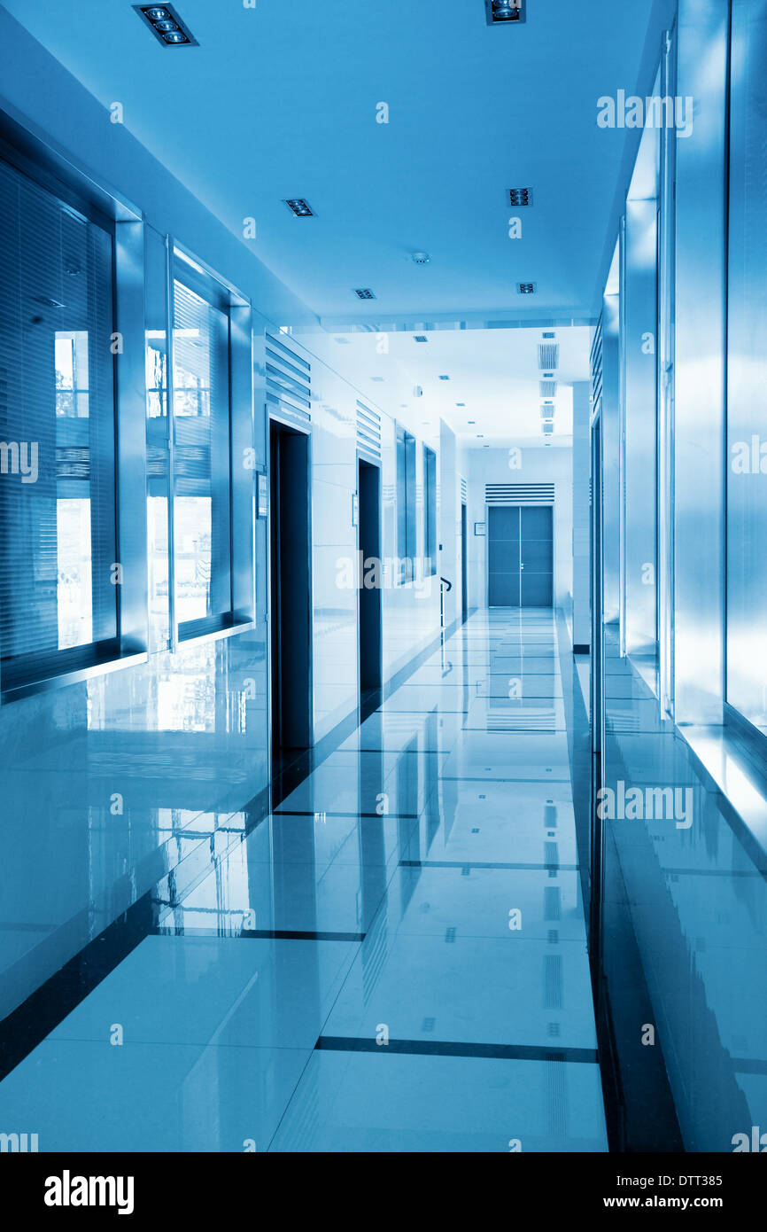 Office space tech hi-res stock photography and images - Alamy