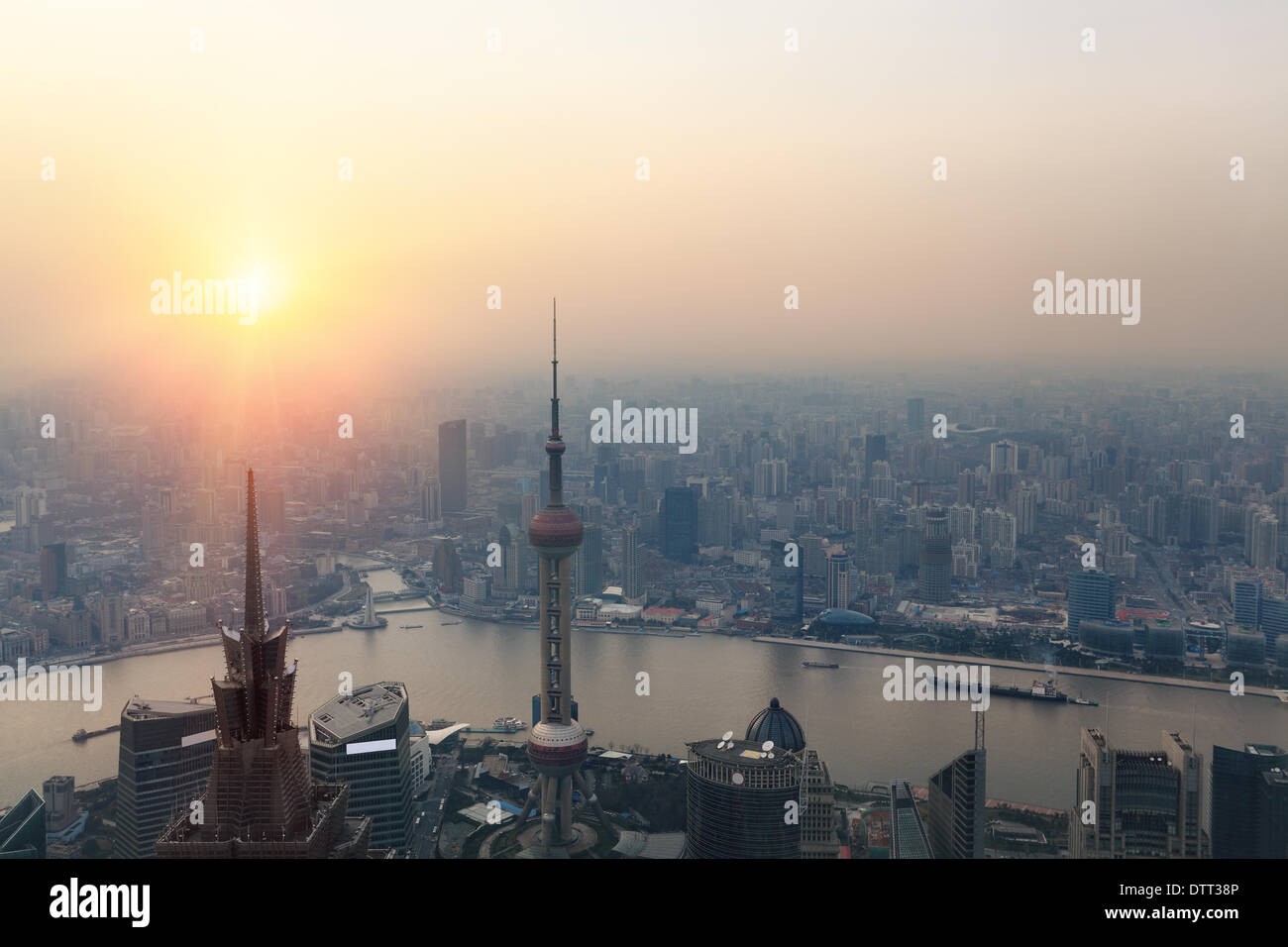 Sunset sun setting in hi-res stock photography and images - Alamy