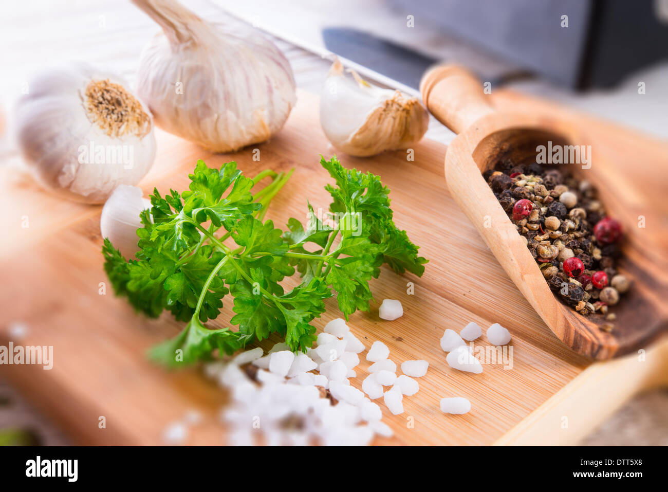 Crushed spices hi-res stock photography and images - Alamy