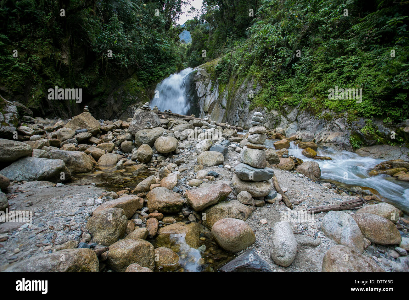 inka trail, inka path, forest, rocks piled up by the river and ...