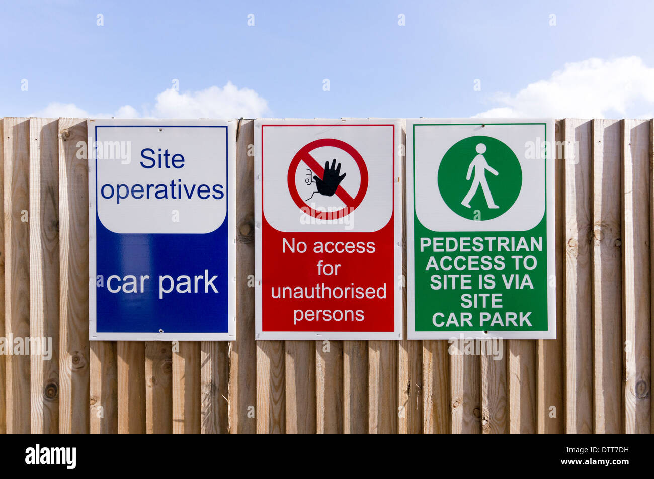Safety information signs displayed on a fence UK Stock Photo - Alamy