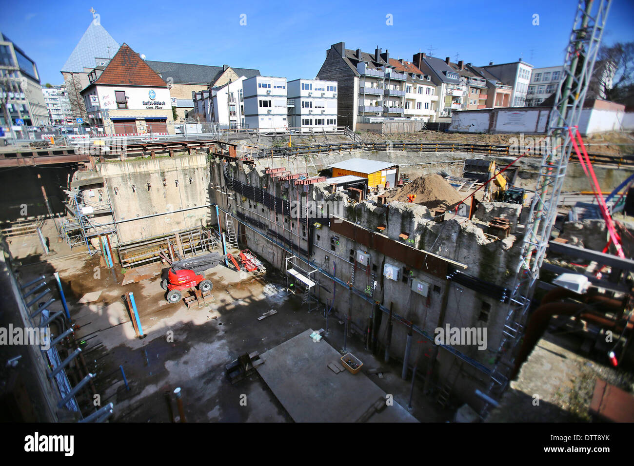 Collapse Of The Historical Archive Of The City Of Cologne High ...