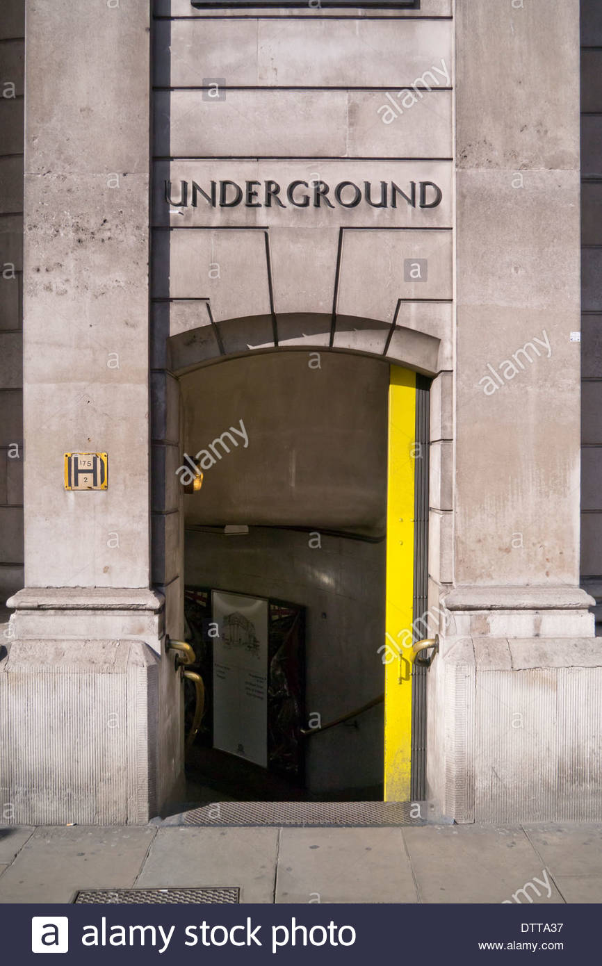 Bank Underground Station Entrance London Stock Photos & Bank ...