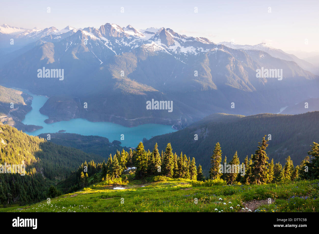 Diablo lake hi-res stock photography and images - Alamy