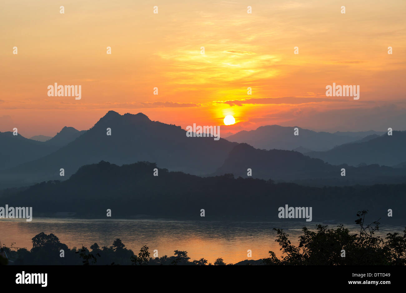 Luang prab hi-res stock photography and images - Alamy