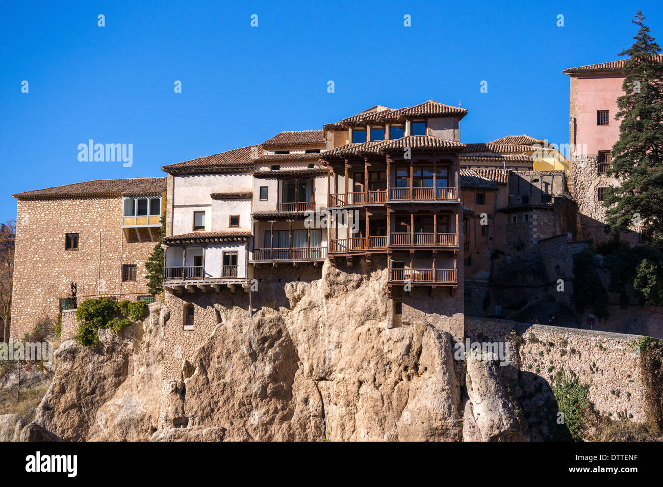 Casas colgadas hi-res stock photography and images - Alamy