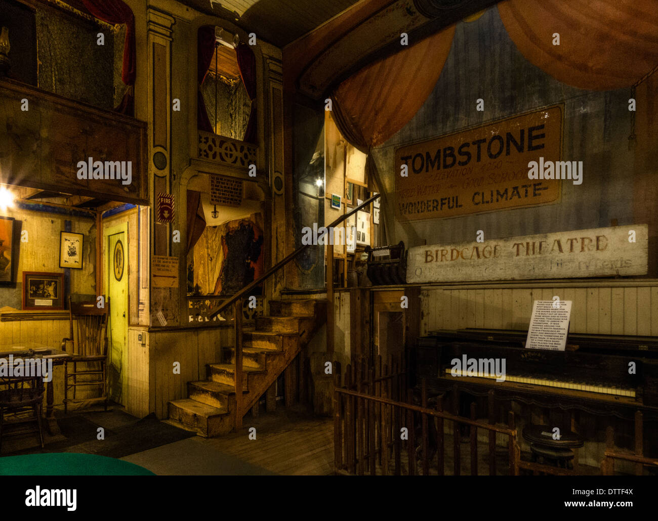 Dance hall girls wild west hi-res stock photography and images - Alamy