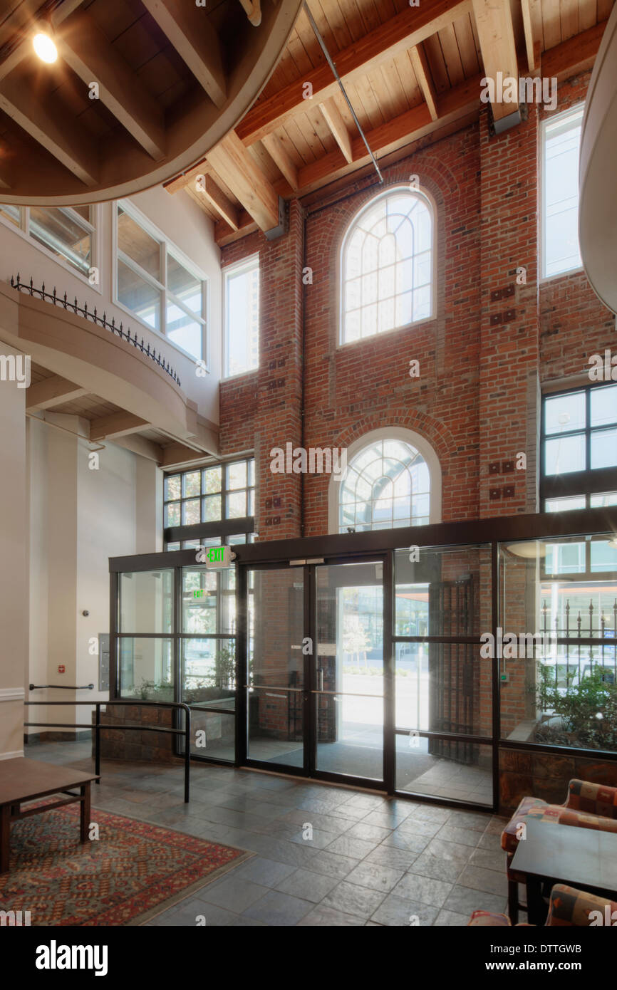 Lobby area of office building Stock Photo - Alamy