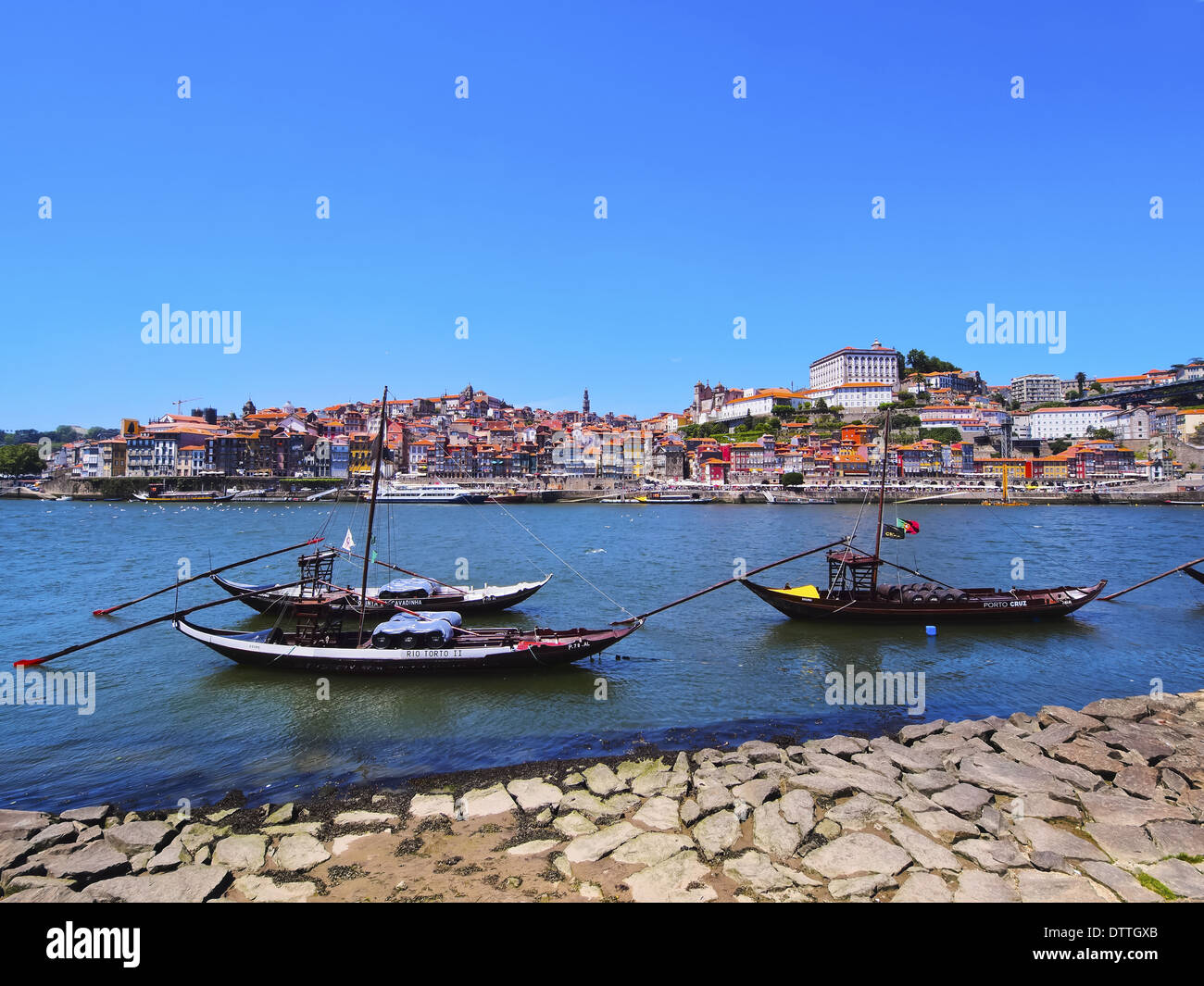 Boats on douro river hi-res stock photography and images - Alamy