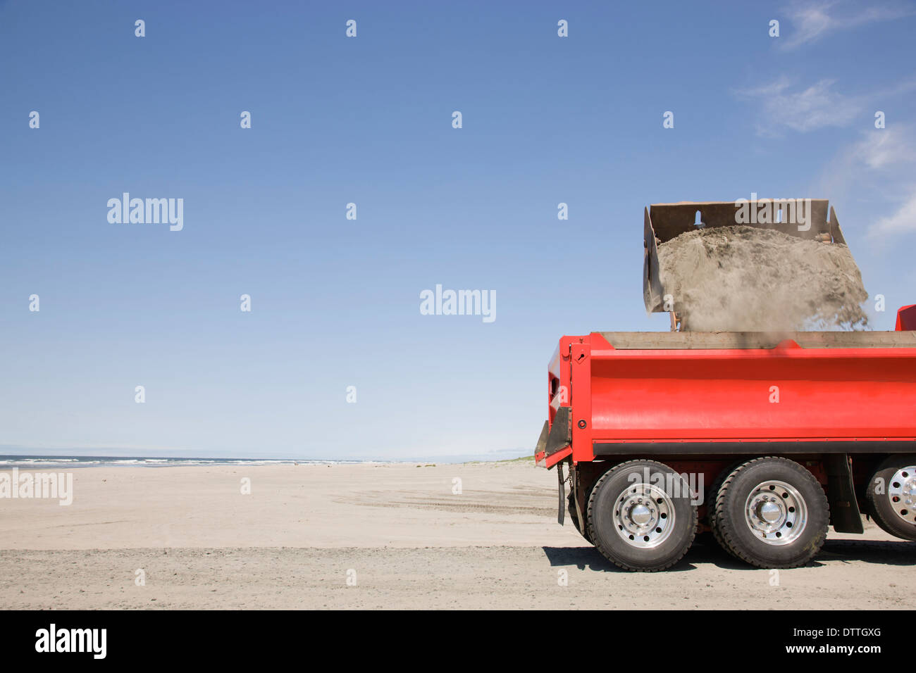 Shoveling sand hi-res stock photography and images - Alamy